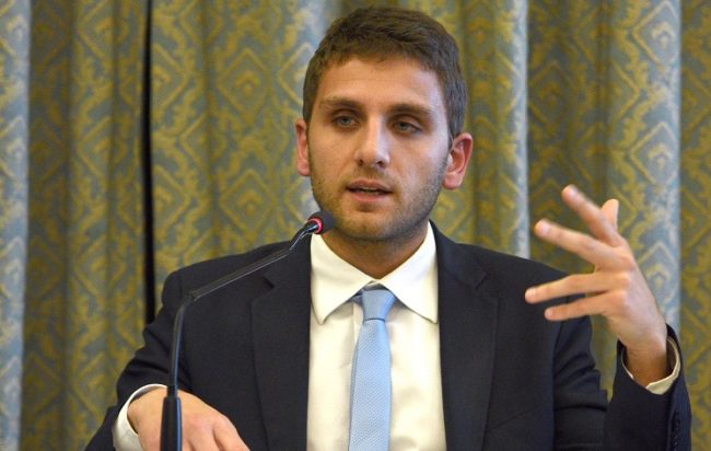 Roberto De Luca si dimette da assessore - Quotidianpost