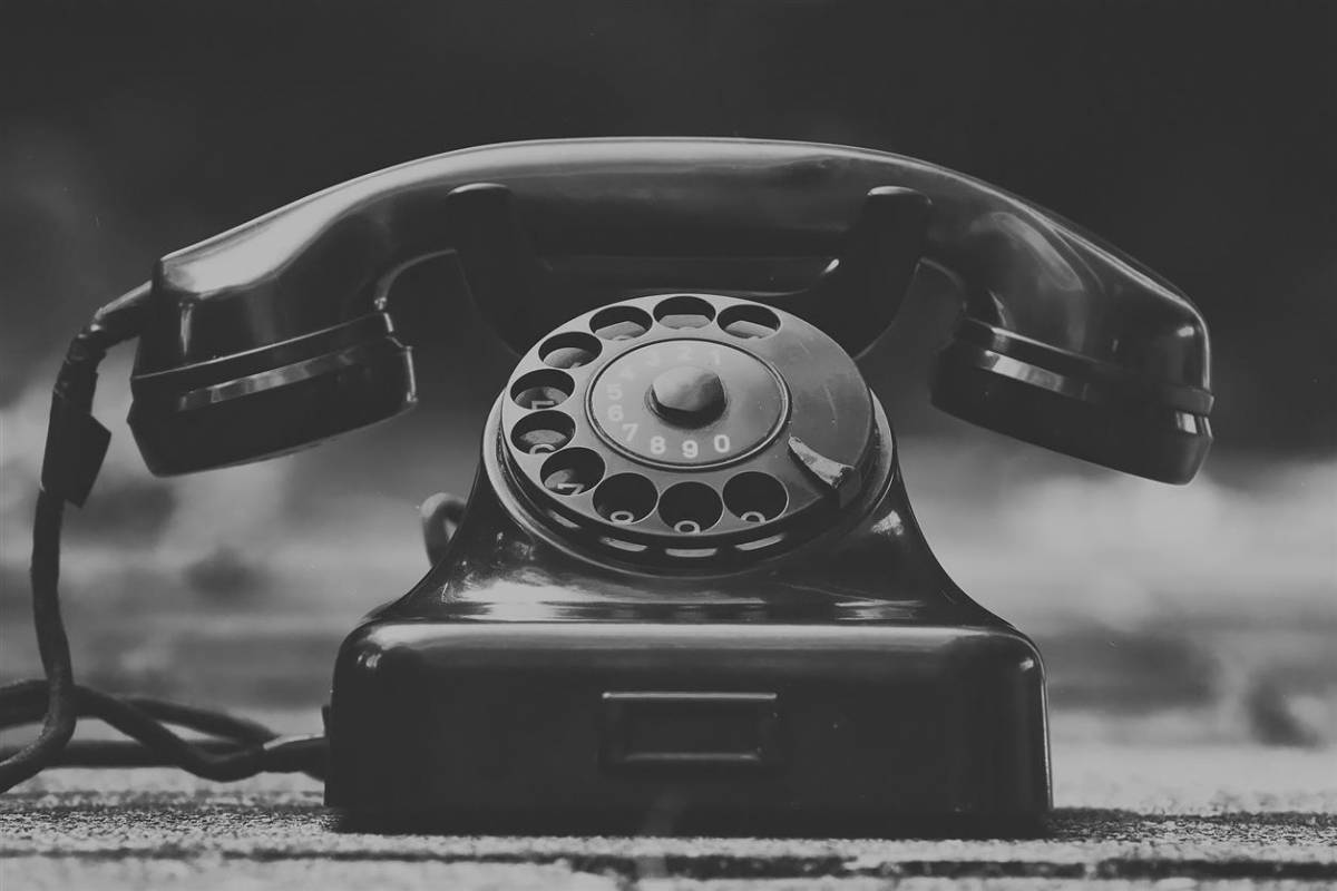Chi ha davvero inventato il telefono, e chi il cellulare?